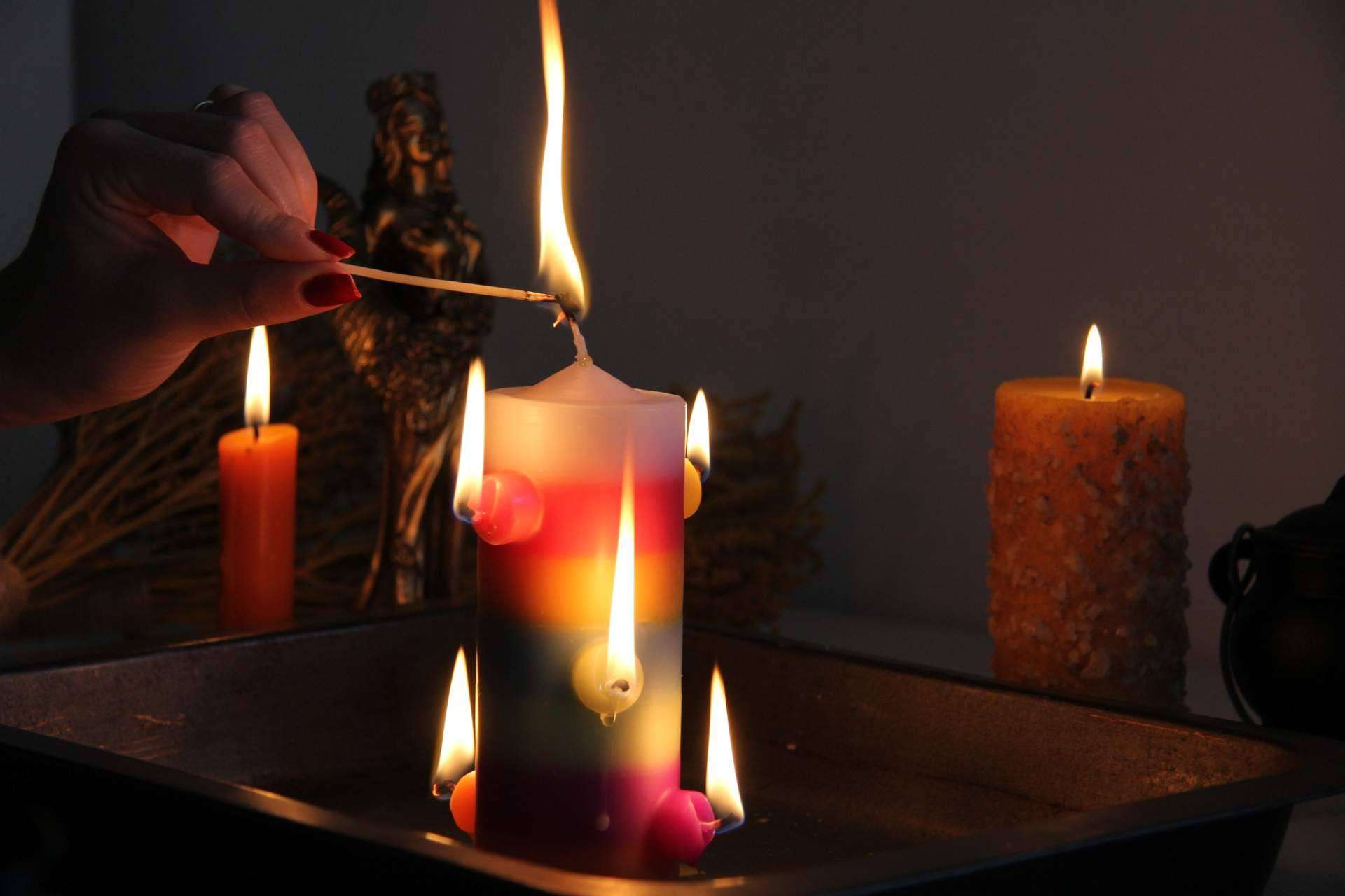 El significado oculto de las velas esotéricas en los rituales ...